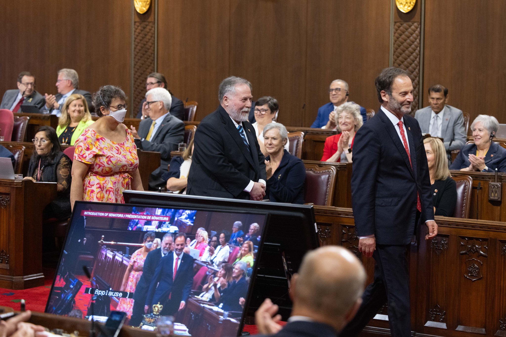 6 independent senators sworn in | Senate GRO